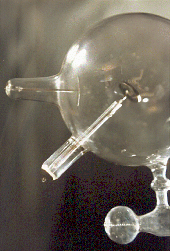 FOCUS X-RAY TUBE - Physics Museum - The University of Queensland, Australia